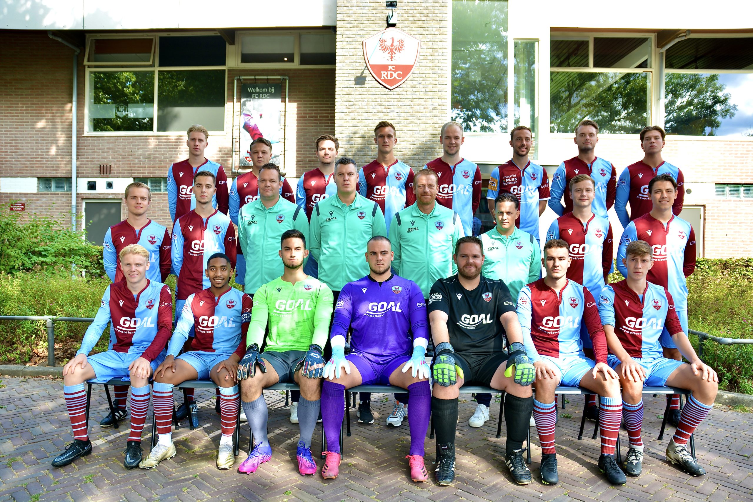 FC RDC vermorzelt Koninklijke UD - Deventer Voetbal