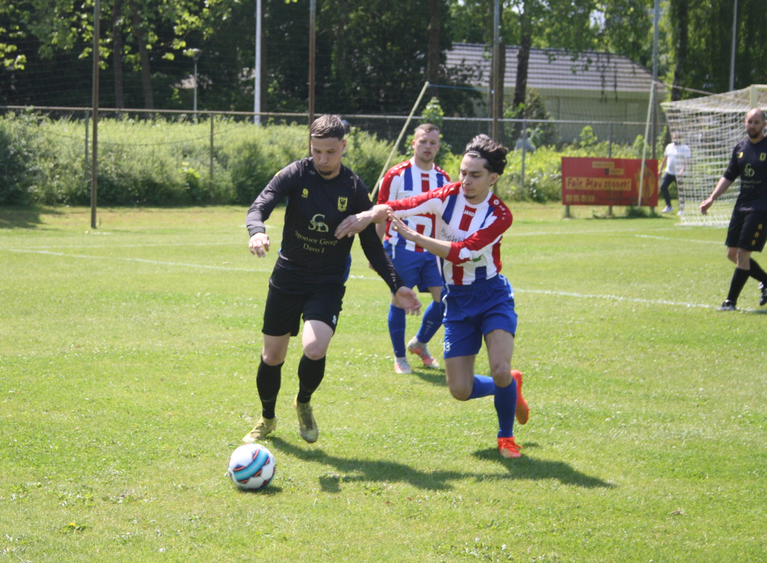 Davo wint in laatste minuut van IJsselstreek - Deventer Voetbal
