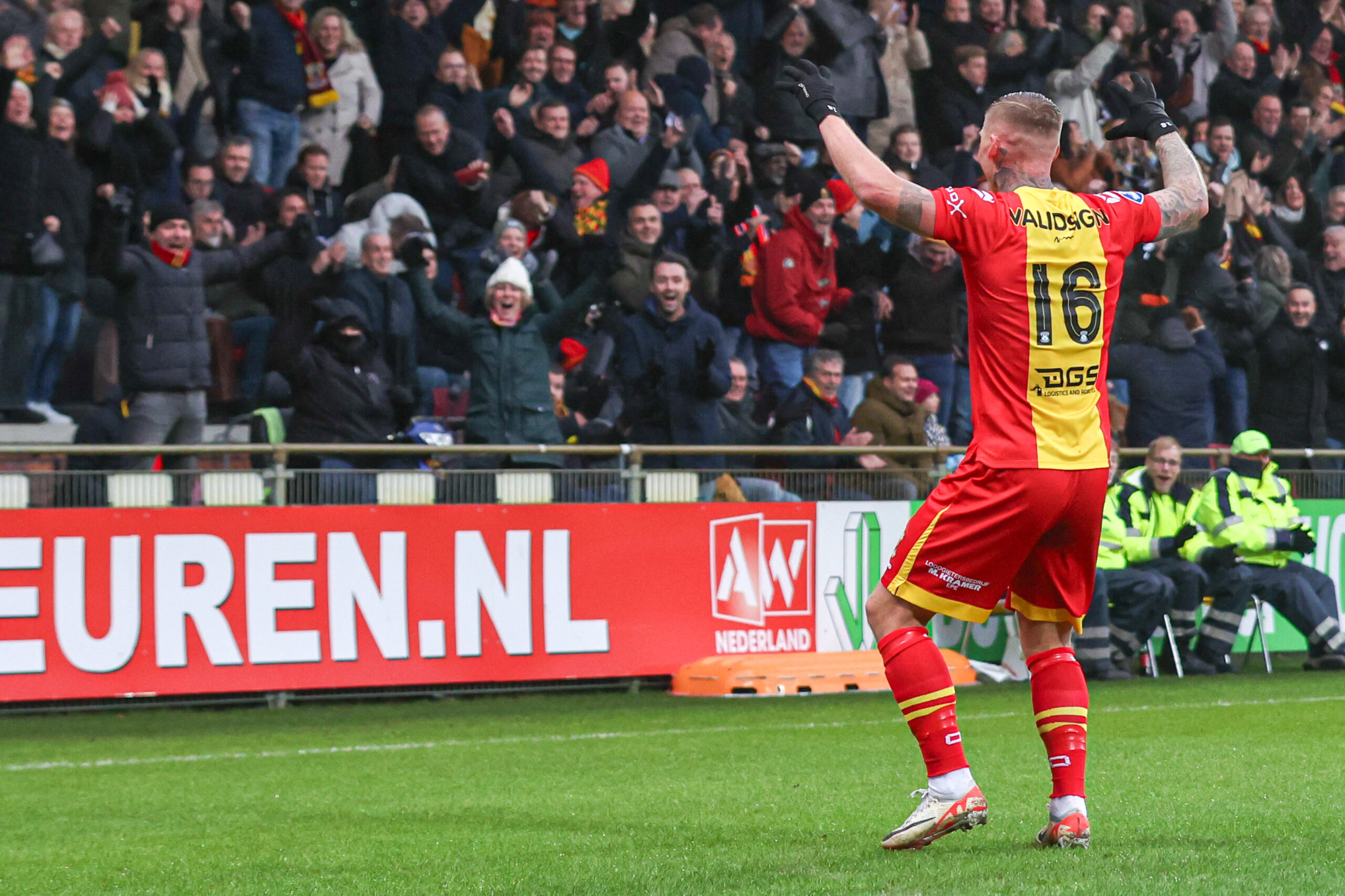 Adelaarsoog op Ajax thuis - Deventer Voetbal