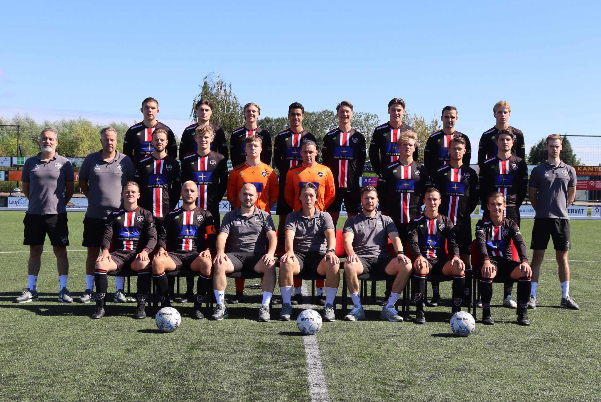 Voorwaarts pakt punt tegen koploper - Deventer Voetbal